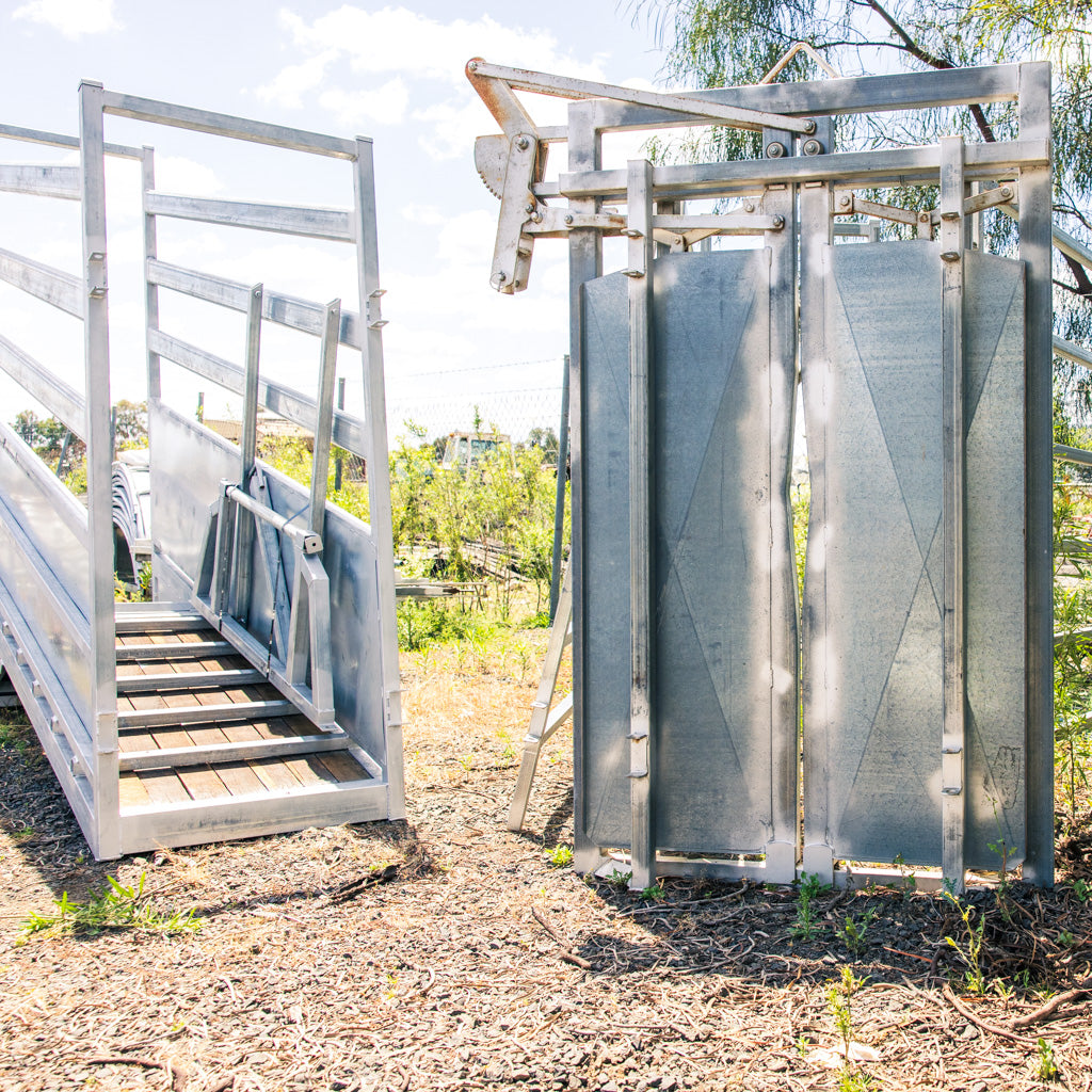 Cattle Crushes & Head Bales | Rural | Dalby Steel Supply — Dalby ...